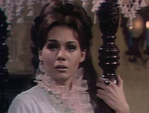 Episode 422: Confining Women | Dark Shadows Every Day